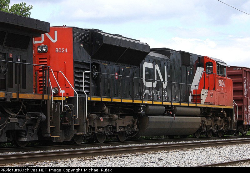 CN 8024